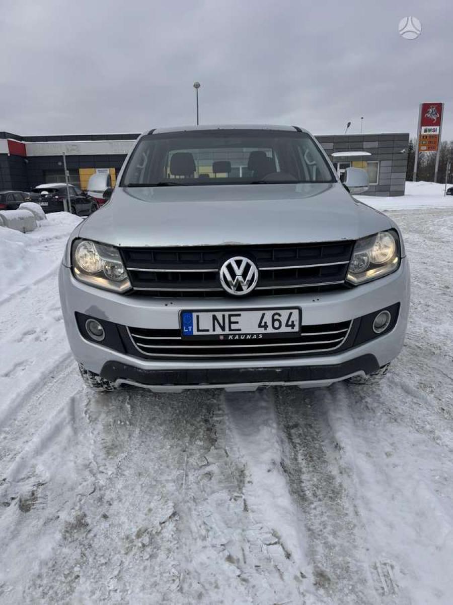 Grey Volkswagen Amarok 2012 in Kaunas, with an engine capacity of 1.97 L and mileage of 399 thousand km for 7500 €, photo 2 on AUTOMOTO.COM.LV