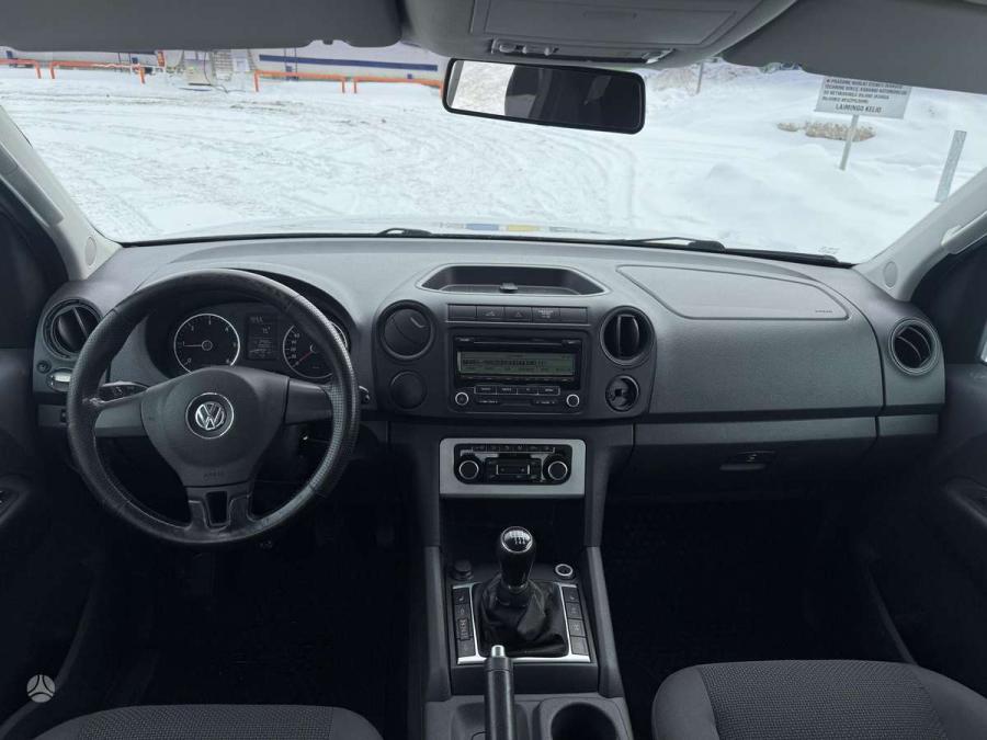 Grey Volkswagen Amarok 2012 in Kaunas, with an engine capacity of 1.97 L and mileage of 399 thousand km for 7500 €, photo 11 on AUTOMOTO.COM.LV
