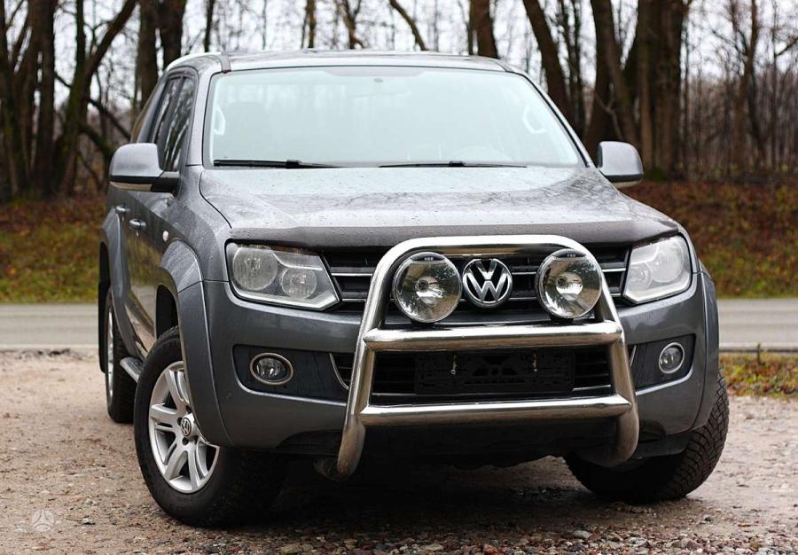 Grey Volkswagen Amarok 2013 in Kretinga, with an engine capacity of 1.97 L and mileage of 307 thousand km for 11999 €, photo 6 on AUTOMOTO.COM.LV