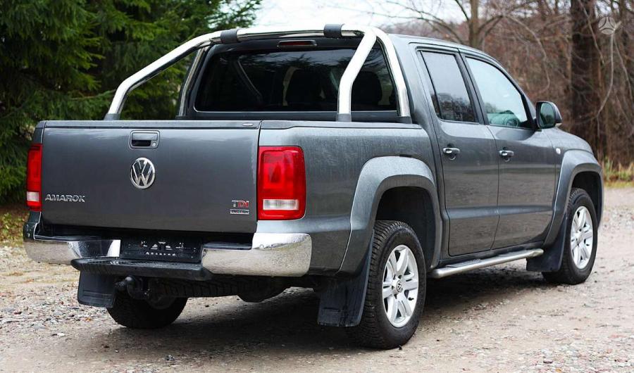 Grey Volkswagen Amarok 2013 in Kretinga, with an engine capacity of 1.97 L and mileage of 307 thousand km for 11999 €, photo 14 on AUTOMOTO.COM.LV
