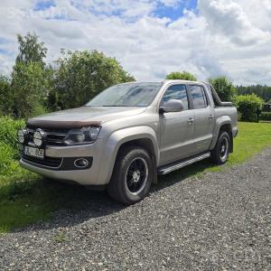 Pelēks Volkswagen Amarok 2013 Cēsis, ar dzinēja tilpumu 2.00 L un nobraukumu 422 tūkst. km par 7000 €, foto  vietnē AUTOMOTO.COM.LV