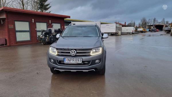 Pelēks Volkswagen Amarok 2015 Šauļi, ar dzinēja tilpumu 1.97 L un nobraukumu 160 tūkst. km par 14800 €, foto 2 vietnē AUTOMOTO.COM.LV