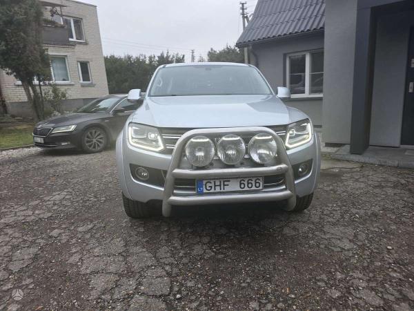 Pelēks Volkswagen Amarok 2016 Kauņa, ar dzinēja tilpumu 1.97 L un nobraukumu 241 tūkst. km par 14400 €, foto 3 vietnē AUTOMOTO.COM.LV