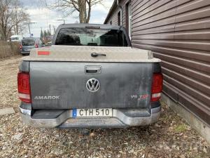 Pelēks Volkswagen Amarok 2016 Rīga, ar dzinēja tilpumu 3.00 L un nobraukumu 280 tūkst. km par 9500 €, foto 6 vietnē AUTOMOTO.COM.LV