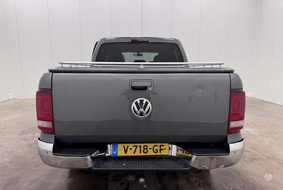 Pelēks Volkswagen Amarok 2017 Kauņa, ar dzinēja tilpumu 2.97 L un nobraukumu 350 tūkst. km par 15609 €, foto 5 vietnē AUTOMOTO.COM.LV