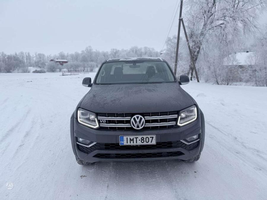 Pelēks Volkswagen Amarok 2017 Kelmė, ar dzinēja tilpumu 2.97 L un nobraukumu 390 tūkst. km par 11500 €, foto 3 vietnē AUTOMOTO.COM.LV