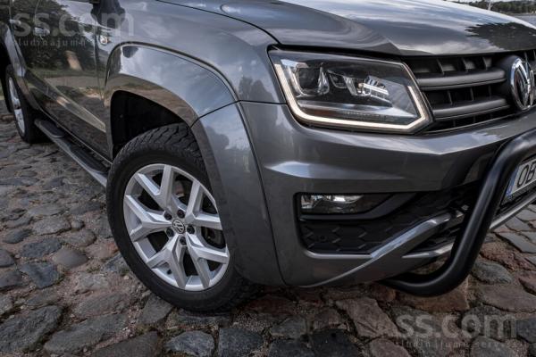 Фольксваген Амарок 2017 в Екабпилс на AUTOMOTO.COM.LV Серый Фольксваген Амарок 2017 в Екабпилс, объемом двигателя 3.00 л и пробегом 310 тыс. км за 16995 €, фото 5 на AUTOMOTO.COM.LV