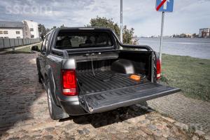 Pelēks Volkswagen Amarok 2017 Jēkabpils, ar dzinēja tilpumu 3.00 L un nobraukumu 310 tūkst. km par 16995 €, foto 10 vietnē AUTOMOTO.COM.LV