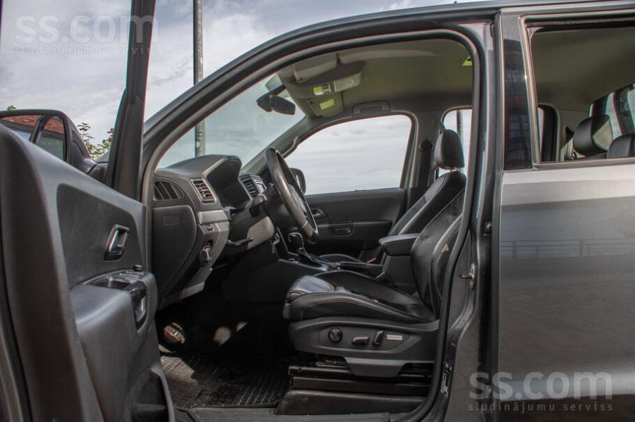 Pelēks Volkswagen Amarok 2017 Jēkabpils, ar dzinēja tilpumu 3.00 L un nobraukumu 310 tūkst. km par 16995 €, foto 11 vietnē AUTOMOTO.COM.LV