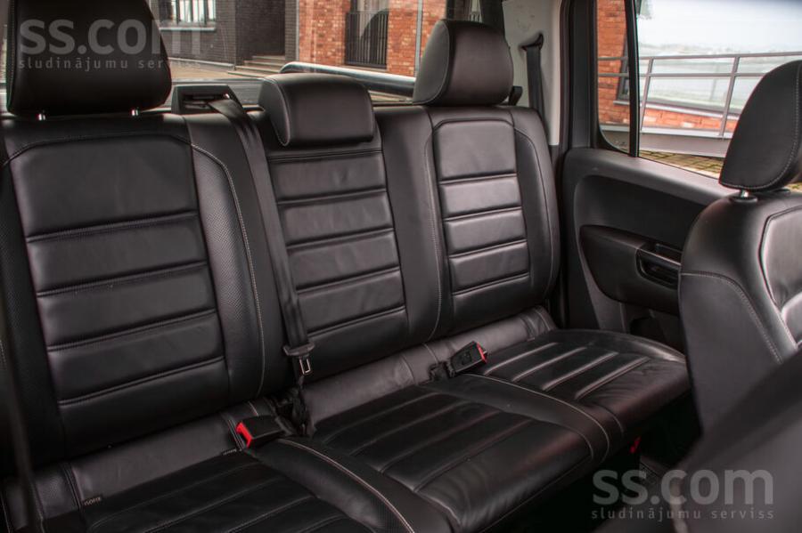 Pelēks Volkswagen Amarok 2017 Rīga, ar dzinēja tilpumu 3.00 L un nobraukumu 310 tūkst. km par 16995 €, foto 17 vietnē AUTOMOTO.COM.LV
