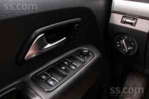 Pelēks Volkswagen Amarok 2017 Rīga, ar dzinēja tilpumu 3.00 L un nobraukumu 310 tūkst. km par 16995 €, foto 19 vietnē AUTOMOTO.COM.LV