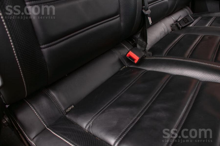 Pelēks Volkswagen Amarok 2017 Rīga, ar dzinēja tilpumu 3.00 L un nobraukumu 310 tūkst. km par 16995 €, foto 25 vietnē AUTOMOTO.COM.LV