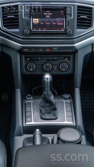 Pelēks Volkswagen Amarok 2018 Rīga, ar dzinēja tilpumu 3.00 L un nobraukumu 294 tūkst. km par 19490 €, foto 14 vietnē AUTOMOTO.COM.LV