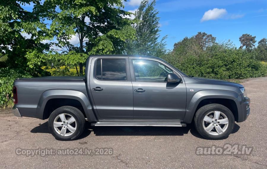 Grey Volkswagen Amarok 2018 in Tallinn, with an engine capacity of 3.00 L and mileage of 200 thousand km for 13490 €, photo 5 on AUTOMOTO.COM.LV