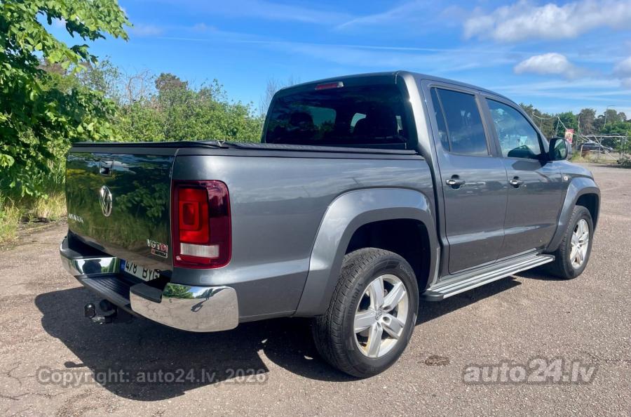 Grey Volkswagen Amarok 2018 in Tallinn, with an engine capacity of 3.00 L and mileage of 200 thousand km for 13490 €, photo 8 on AUTOMOTO.COM.LV