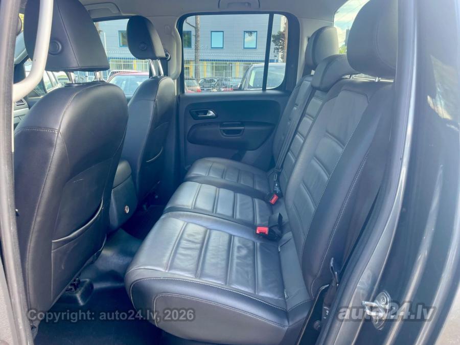 Grey Volkswagen Amarok 2018 in Tallinn, with an engine capacity of 3.00 L and mileage of 200 thousand km for 13490 €, photo 12 on AUTOMOTO.COM.LV