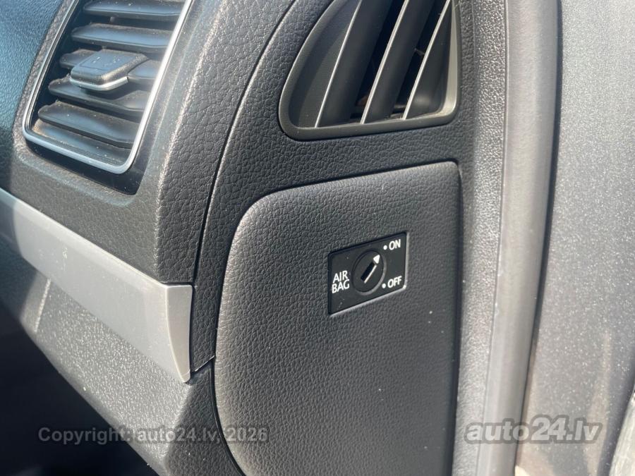 Grey Volkswagen Amarok 2018 in Tallinn, with an engine capacity of 3.00 L and mileage of 200 thousand km for 13490 €, photo 22 on AUTOMOTO.COM.LV