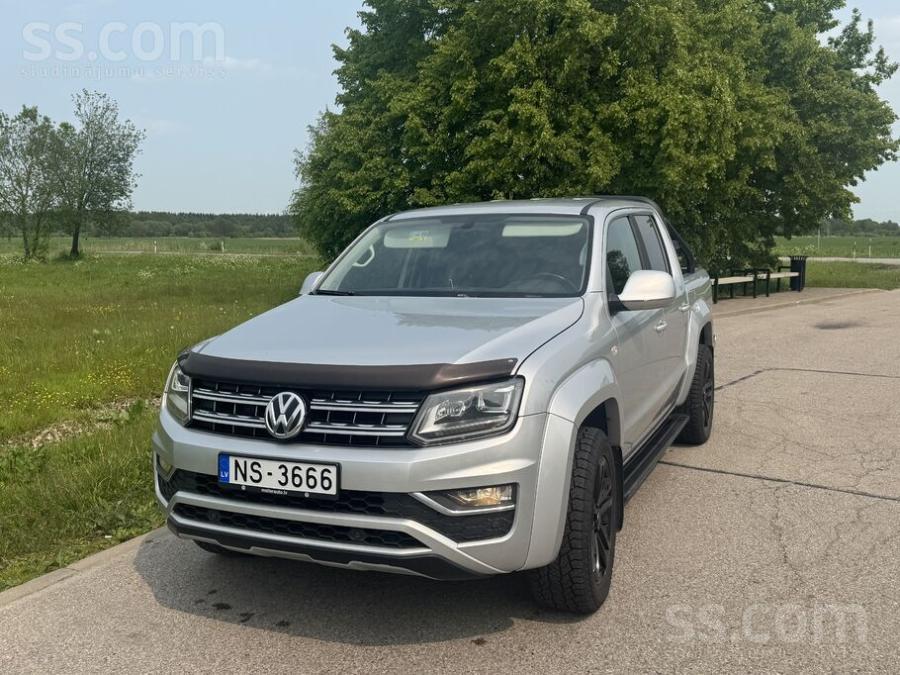 Grey Volkswagen Amarok 2018 in Liepaja, with an engine capacity of 3.00 L and mileage of 460 thousand km for 14000 €, photo 1 on AUTOMOTO.COM.LV