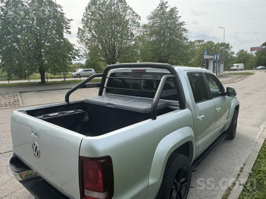 Grey Volkswagen Amarok 2018 in Liepaja, with an engine capacity of 3.00 L and mileage of 460 thousand km for 14000 €, photo 4 on AUTOMOTO.COM.LV