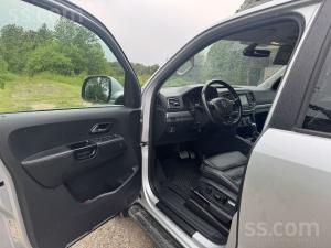 Grey Volkswagen Amarok 2018 in Liepaja, with an engine capacity of 3.00 L and mileage of 460 thousand km for 14000 €, photo 7 on AUTOMOTO.COM.LV