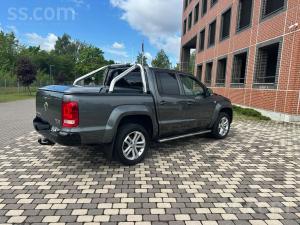 Grey Volkswagen Amarok 2018 in Riga, with an engine capacity of 3.00 L and mileage of 113 thousand km for 24500 €, photo 6 on AUTOMOTO.COM.LV