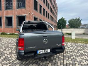 Grey Volkswagen Amarok 2018 in Riga, with an engine capacity of 3.00 L and mileage of 113 thousand km for 24500 €, photo 8 on AUTOMOTO.COM.LV