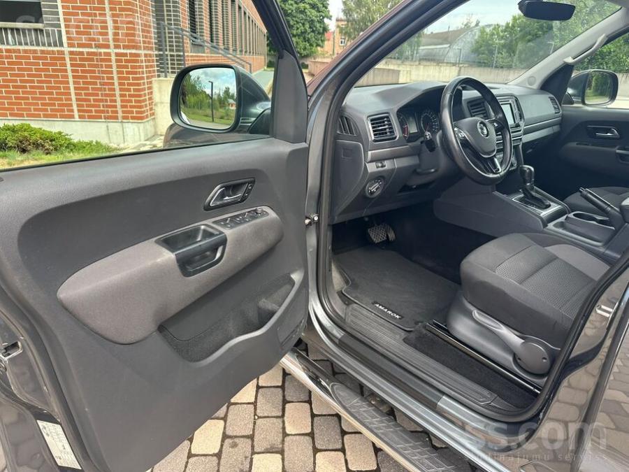 Grey Volkswagen Amarok 2018 in Riga, with an engine capacity of 3.00 L and mileage of 113 thousand km for 24500 €, photo 13 on AUTOMOTO.COM.LV