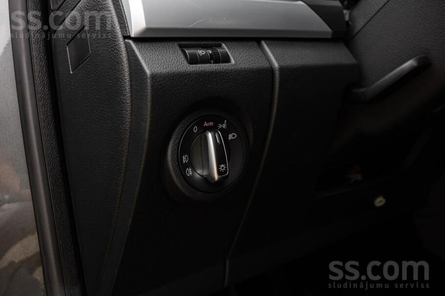 Pelēks Volkswagen Amarok 2018 Jelgava, ar dzinēja tilpumu 3.00 L un nobraukumu 230 tūkst. km par 22800 €, foto 21 vietnē AUTOMOTO.COM.LV