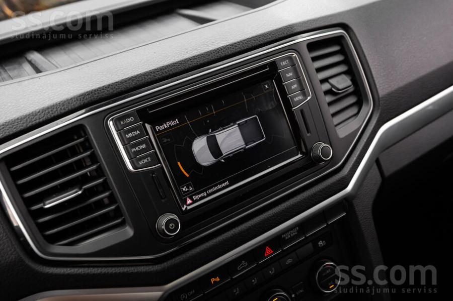 Pelēks Volkswagen Amarok 2018 Jelgava, ar dzinēja tilpumu 3.00 L un nobraukumu 230 tūkst. km par 22800 €, foto 22 vietnē AUTOMOTO.COM.LV