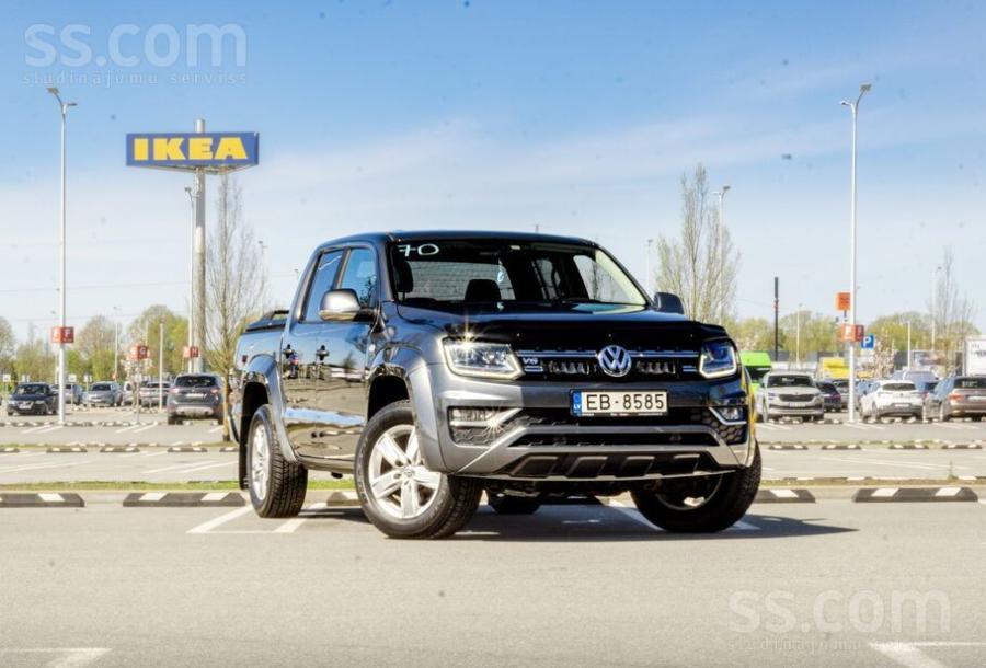 Grey Volkswagen Amarok 2018 in Riga, with an engine capacity of 3.00 L and mileage of 294 thousand km for 17190 €, photo 3 on AUTOMOTO.COM.LV