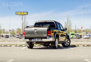 Grey Volkswagen Amarok 2018 in Riga, with an engine capacity of 3.00 L and mileage of 294 thousand km for 17190 €, photo 6 on AUTOMOTO.COM.LV