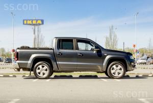 Grey Volkswagen Amarok 2018 in Riga, with an engine capacity of 3.00 L and mileage of 294 thousand km for 17190 €, photo 9 on AUTOMOTO.COM.LV