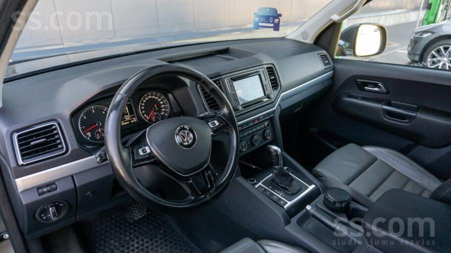 Grey Volkswagen Amarok 2018 in Riga, with an engine capacity of 3.00 L and mileage of 294 thousand km for 17190 €, photo 10 on AUTOMOTO.COM.LV