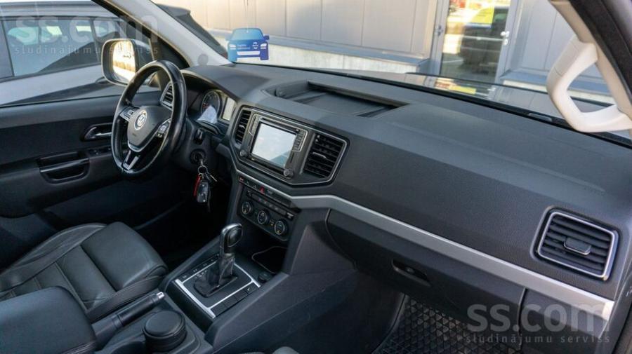 Grey Volkswagen Amarok 2018 in Riga, with an engine capacity of 3.00 L and mileage of 294 thousand km for 17190 €, photo 11 on AUTOMOTO.COM.LV