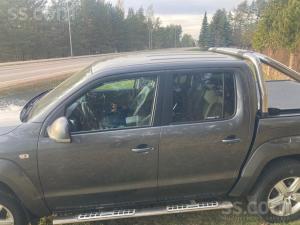 Pelēks Volkswagen Amarok 2019 Rīga, ar dzinēja tilpumu 3.00 L un nobraukumu 282 tūkst. km par 18000 €, foto 4 vietnē AUTOMOTO.COM.LV