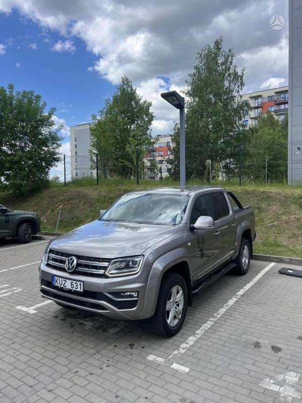 Grey Volkswagen Amarok 2019 in Vilnius, with an engine capacity of 2.97 L and mileage of 257 thousand km for 20000 €, photo 1 on AUTOMOTO.COM.LV