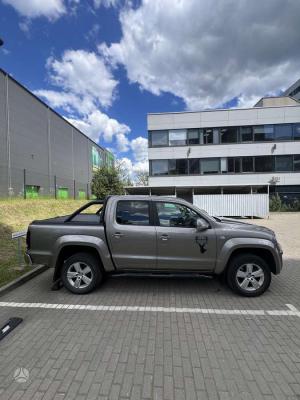 Pelēks Volkswagen Amarok 2019 Viļņa, ar dzinēja tilpumu 2.97 L un nobraukumu 257 tūkst. km par 20000 €, foto 5 vietnē AUTOMOTO.COM.LV