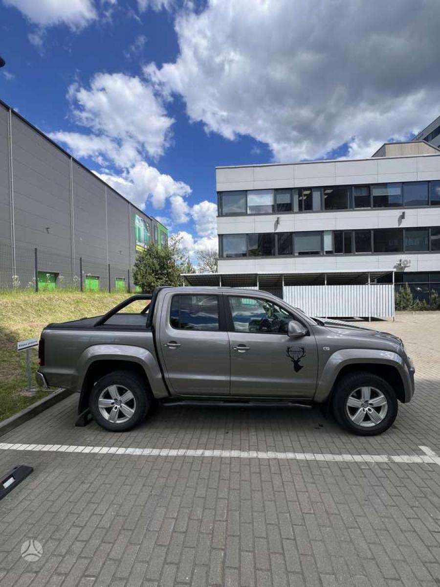 Pelēks Volkswagen Amarok 2019 Viļņa, ar dzinēja tilpumu 2.97 L un nobraukumu 257 tūkst. km par 20000 €, foto 5 vietnē AUTOMOTO.COM.LV