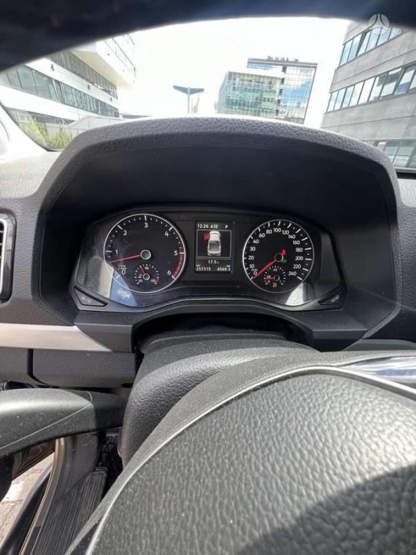 Grey Volkswagen Amarok 2019 in Vilnius, with an engine capacity of 2.97 L and mileage of 257 thousand km for 20000 €, photo 6 on AUTOMOTO.COM.LV