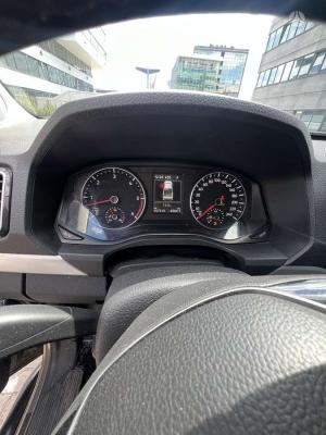 Pelēks Volkswagen Amarok 2019 Viļņa, ar dzinēja tilpumu 2.97 L un nobraukumu 257 tūkst. km par 20000 €, foto 7 vietnē AUTOMOTO.COM.LV