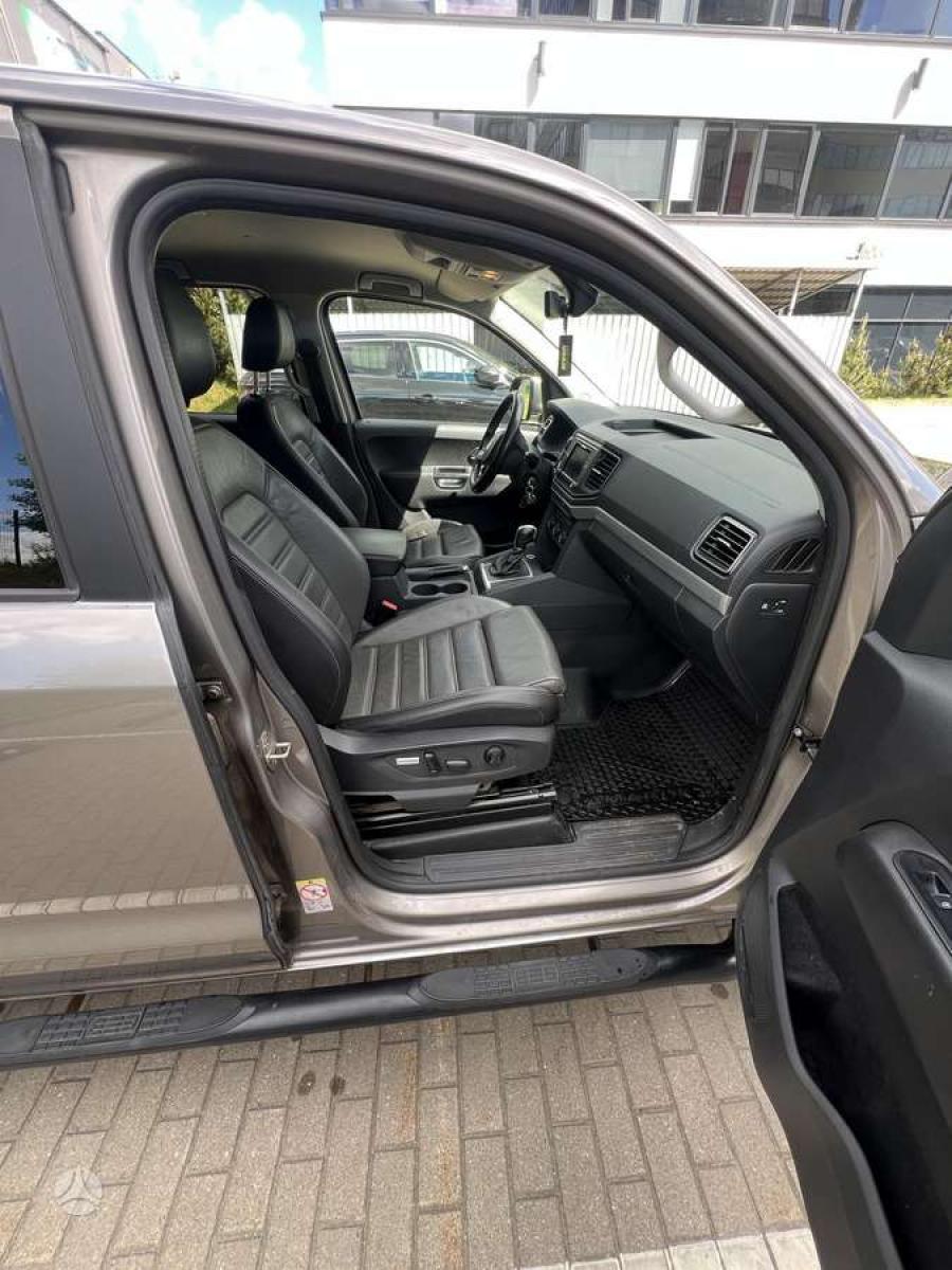 Pelēks Volkswagen Amarok 2019 Viļņa, ar dzinēja tilpumu 2.97 L un nobraukumu 257 tūkst. km par 20000 €, foto 11 vietnē AUTOMOTO.COM.LV