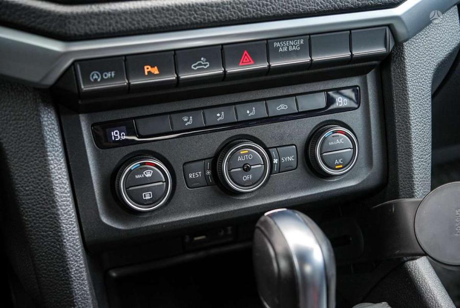 Pelēks Volkswagen Amarok 2019 Kauņa, ar dzinēja tilpumu 2.97 L un nobraukumu 191 tūkst. km par 23450 €, foto 18 vietnē AUTOMOTO.COM.LV