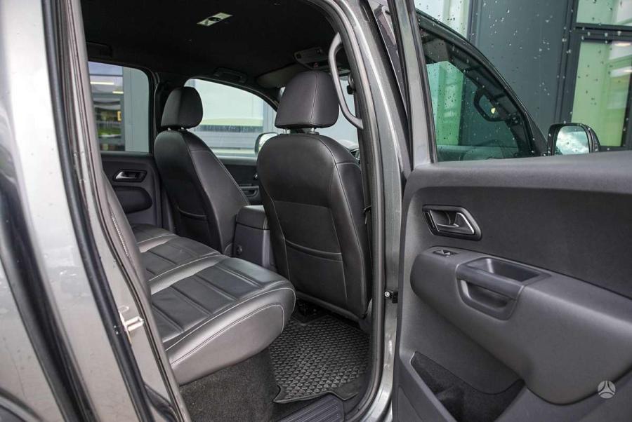 Pelēks Volkswagen Amarok 2019 Kauņa, ar dzinēja tilpumu 2.97 L un nobraukumu 191 tūkst. km par 23450 €, foto 31 vietnē AUTOMOTO.COM.LV