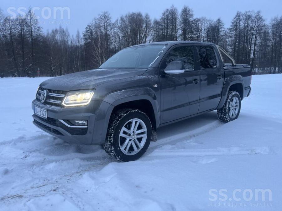 Grey Volkswagen Amarok 2020 in Limbazi, with an engine capacity of 3.00 L and mileage of 258 thousand km for 23500 €, photo 1 on AUTOMOTO.COM.LV