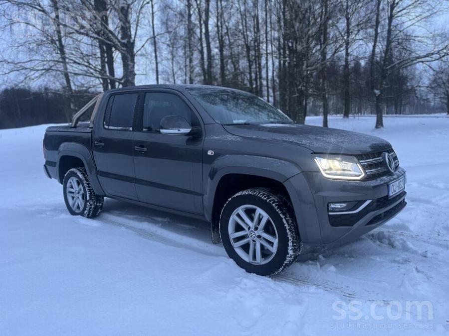 Grey Volkswagen Amarok 2020 in Limbazi, with an engine capacity of 3.00 L and mileage of 258 thousand km for 23500 €, photo 3 on AUTOMOTO.COM.LV