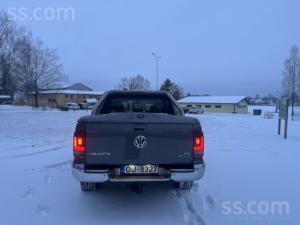 Grey Volkswagen Amarok 2020 in Limbazi, with an engine capacity of 3.00 L and mileage of 258 thousand km for 23500 €, photo 7 on AUTOMOTO.COM.LV