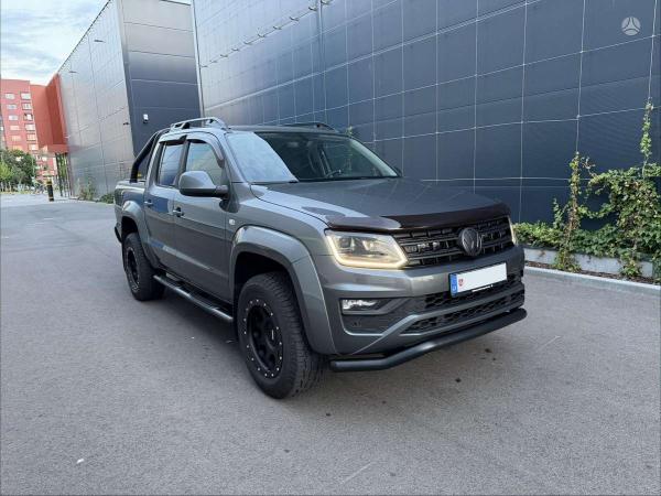 Grey Volkswagen Amarok 2020 in Klaipeda, with an engine capacity of 2.97 L and mileage of 142 thousand km for 28500 €, photo 1 on AUTOMOTO.COM.LV