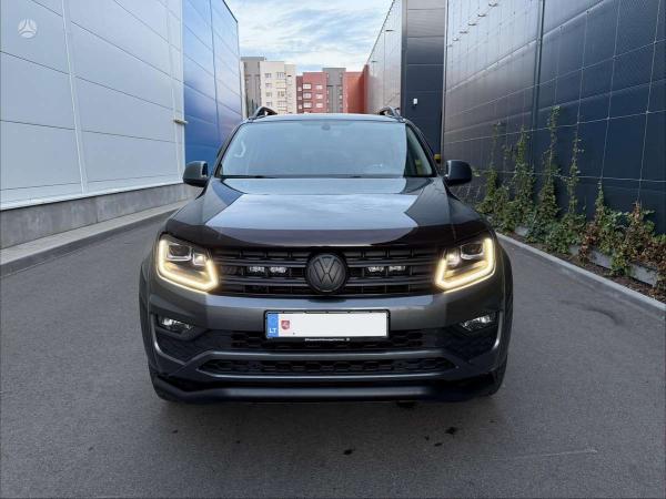 Grey Volkswagen Amarok 2020 in Klaipeda, with an engine capacity of 2.97 L and mileage of 142 thousand km for 28500 €, photo 4 on AUTOMOTO.COM.LV