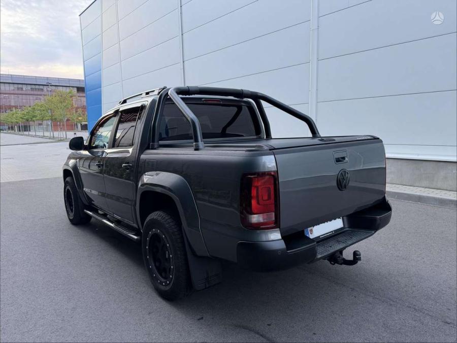 Pelēks Volkswagen Amarok 2020 Klaipėda, ar dzinēja tilpumu 2.97 L un nobraukumu 142 tūkst. km par 28500 €, foto 6 vietnē AUTOMOTO.COM.LV