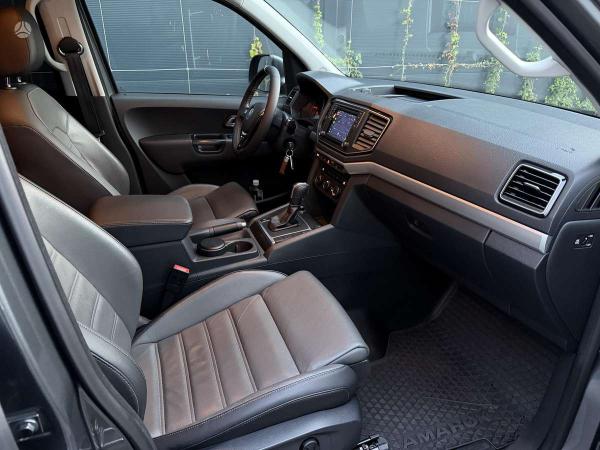 Grey Volkswagen Amarok 2020 in Klaipeda, with an engine capacity of 2.97 L and mileage of 142 thousand km for 28500 €, photo 8 on AUTOMOTO.COM.LV